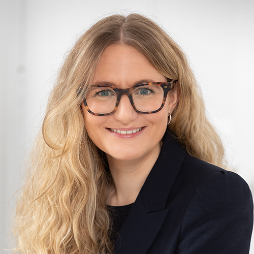 Holly Terry | Solicitor | Farrer & Co